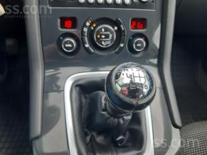 Pelēks Peugeot 5008 2011 Daugavpils, ar dzinēja tilpumu 1.60 L un nobraukumu 0 tūkst. km par 4250 €, foto 19 vietnē AUTOMOTO.COM.LV