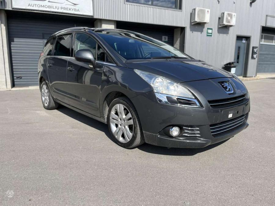 Grey Peugeot 5008 2011 in Siauliai, with an engine capacity of 2.00 L and mileage of 254 thousand km for 3700 €, photo 4 on AUTOMOTO.COM.LV