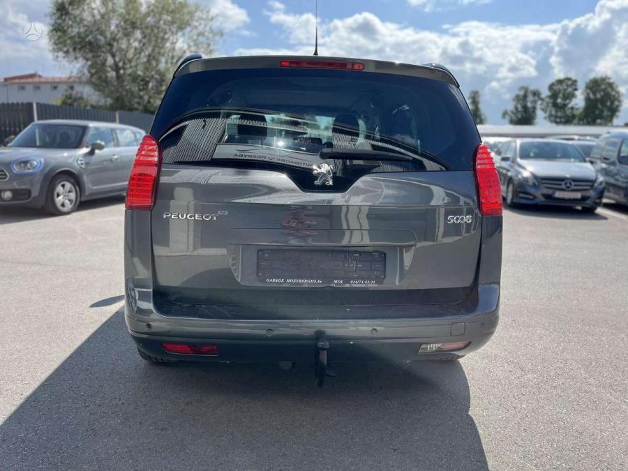 Grey Peugeot 5008 2011 in Siauliai, with an engine capacity of 2.00 L and mileage of 254 thousand km for 3700 €, photo 6 on AUTOMOTO.COM.LV