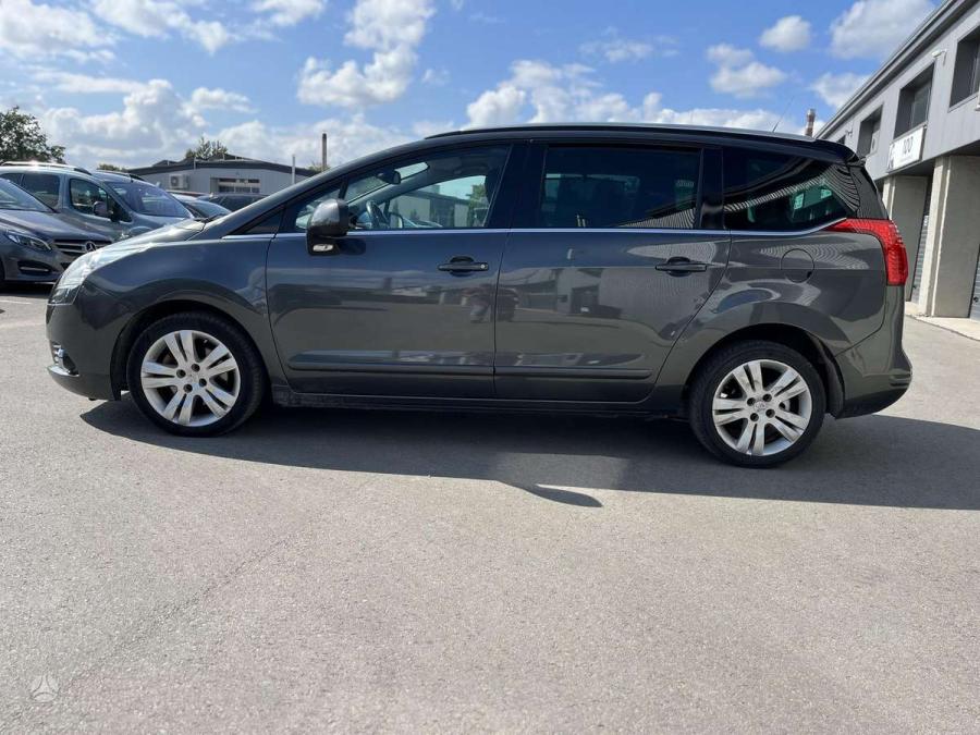 Grey Peugeot 5008 2011 in Siauliai, with an engine capacity of 2.00 L and mileage of 254 thousand km for 3700 €, photo 7 on AUTOMOTO.COM.LV