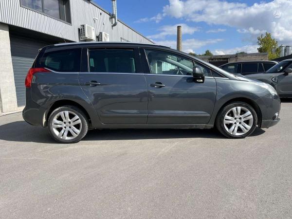 Pelēks Peugeot 5008 2011 Šauļi, ar dzinēja tilpumu 2.00 L un nobraukumu 254 tūkst. km par 3700 €, foto 8 vietnē AUTOMOTO.COM.LV