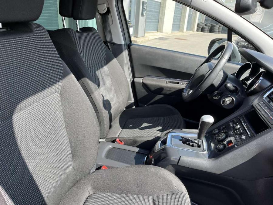 Grey Peugeot 5008 2011 in Siauliai, with an engine capacity of 2.00 L and mileage of 254 thousand km for 3700 €, photo 10 on AUTOMOTO.COM.LV
