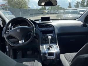 Grey Peugeot 5008 2011 in Siauliai, with an engine capacity of 2.00 L and mileage of 254 thousand km for 3700 €, photo 16 on AUTOMOTO.COM.LV