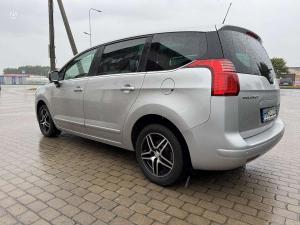 Grey Peugeot 5008 2011 in Kretinga, with an engine capacity of 1.56 L and mileage of 216 thousand km for 3395 €, photo 7 on AUTOMOTO.COM.LV