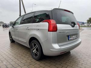 Grey Peugeot 5008 2011 in Kretinga, with an engine capacity of 1.56 L and mileage of 216 thousand km for 3395 €, photo 8 on AUTOMOTO.COM.LV