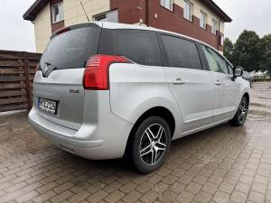 Grey Peugeot 5008 2011 in Kretinga, with an engine capacity of 1.56 L and mileage of 216 thousand km for 3395 €, photo 11 on AUTOMOTO.COM.LV