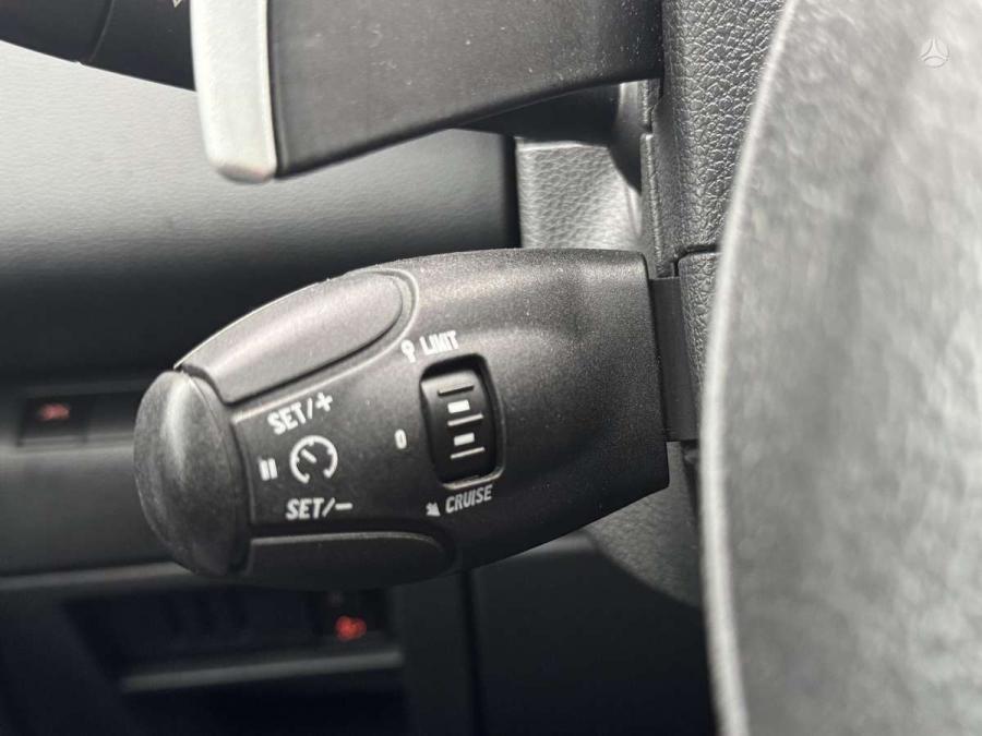 Grey Peugeot 5008 2011 in Kretinga, with an engine capacity of 1.56 L and mileage of 216 thousand km for 3395 €, photo 20 on AUTOMOTO.COM.LV