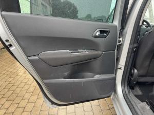 Grey Peugeot 5008 2011 in Kretinga, with an engine capacity of 1.56 L and mileage of 216 thousand km for 3395 €, photo 29 on AUTOMOTO.COM.LV