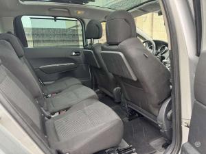 Grey Peugeot 5008 2011 in Kretinga, with an engine capacity of 1.56 L and mileage of 216 thousand km for 3395 €, photo 33 on AUTOMOTO.COM.LV