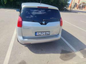 Серый Пежо 5008 2011 в Укмерге, объемом двигателя 2.00 л и пробегом 247 тыс. км за 2300 €, фото 3 на AUTOMOTO.COM.LV