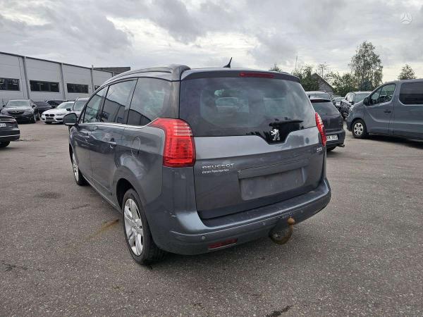 Pelēks Peugeot 5008 2011 Ukmergė, ar dzinēja tilpumu 1.56 L un nobraukumu 210 tūkst. km par 2250 €, foto 9 vietnē AUTOMOTO.COM.LV