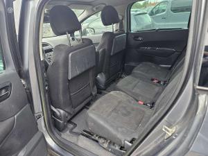 Grey Peugeot 5008 2011 in Ukmerge, with an engine capacity of 1.56 L and mileage of 210 thousand km for 2250 €, photo 11 on AUTOMOTO.COM.LV