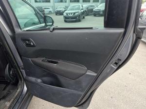 Grey Peugeot 5008 2011 in Ukmerge, with an engine capacity of 1.56 L and mileage of 210 thousand km for 2250 €, photo 13 on AUTOMOTO.COM.LV