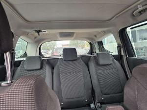 Grey Peugeot 5008 2011 in Ukmerge, with an engine capacity of 1.56 L and mileage of 210 thousand km for 2250 €, photo 14 on AUTOMOTO.COM.LV