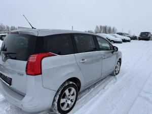 Grey Peugeot 5008 2012 in Utena, with an engine capacity of 1.60 L and mileage of 273 thousand km for 3700 €, photo 6 on AUTOMOTO.COM.LV