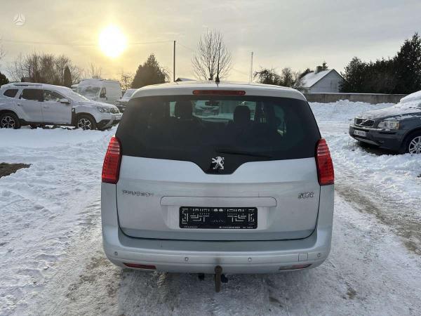Grey Peugeot 5008 2012 in Taurage, with an engine capacity of 2.00 L and mileage of 243 thousand km for 2750 €, photo 6 on AUTOMOTO.COM.LV