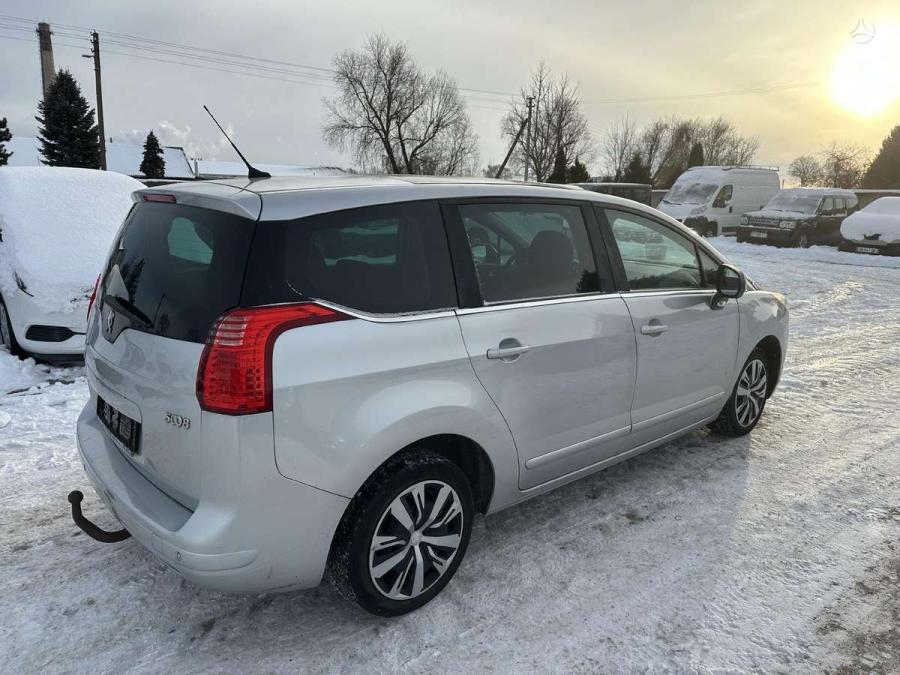Pelēks Peugeot 5008 2012 Tauragė, ar dzinēja tilpumu 2.00 L un nobraukumu 243 tūkst. km par 230000 €, foto 4 vietnē AUTOMOTO.COM.LV