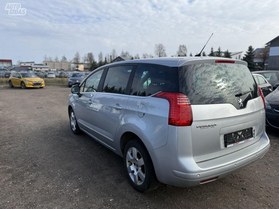 Pelēks Peugeot 5008 2012 Utena, ar dzinēja tilpumu 1.60 L un nobraukumu 274 tūkst. km par 3500 €, foto 7 vietnē AUTOMOTO.COM.LV