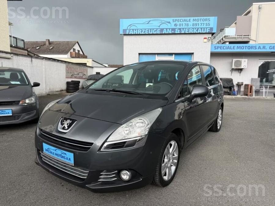 Grey Peugeot 5008 2012 in Ogre, with an engine capacity of 1.60 L and mileage of 171 thousand km for 4995 €, photo 1 on AUTOMOTO.COM.LV