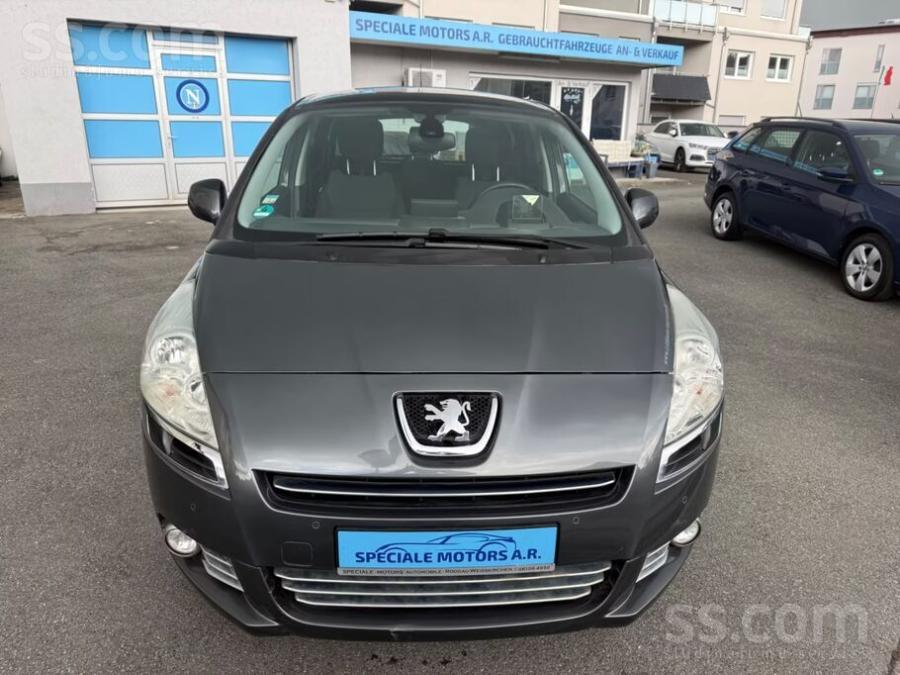 Grey Peugeot 5008 2012 in Ogre, with an engine capacity of 1.60 L and mileage of 171 thousand km for 4995 €, photo 3 on AUTOMOTO.COM.LV