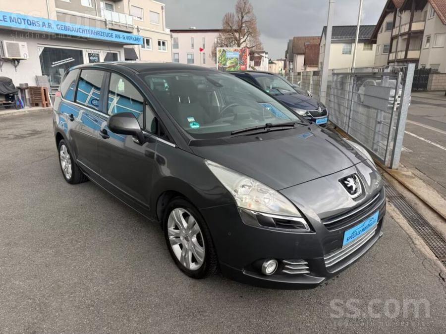 Grey Peugeot 5008 2012 in Ogre, with an engine capacity of 1.60 L and mileage of 171 thousand km for 4995 €, photo 4 on AUTOMOTO.COM.LV