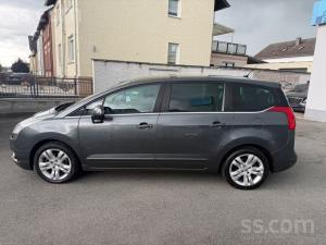 Grey Peugeot 5008 2012 in Ogre, with an engine capacity of 1.60 L and mileage of 171 thousand km for 4995 €, photo 6 on AUTOMOTO.COM.LV