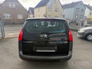 Grey Peugeot 5008 2012 in Ogre, with an engine capacity of 1.60 L and mileage of 171 thousand km for 4995 €, photo 8 on AUTOMOTO.COM.LV