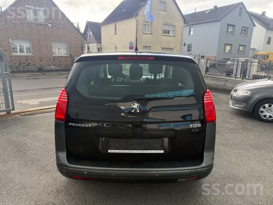Grey Peugeot 5008 2012 in Ogre, with an engine capacity of 1.60 L and mileage of 171 thousand km for 4995 €, photo 8 on AUTOMOTO.COM.LV