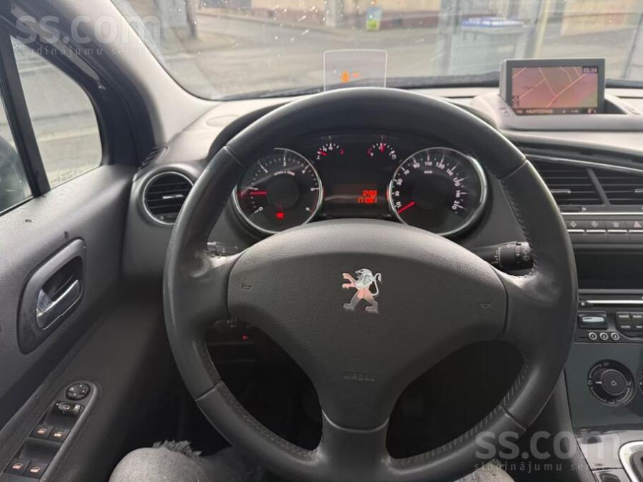 Grey Peugeot 5008 2012 in Ogre, with an engine capacity of 1.60 L and mileage of 171 thousand km for 4995 €, photo 13 on AUTOMOTO.COM.LV