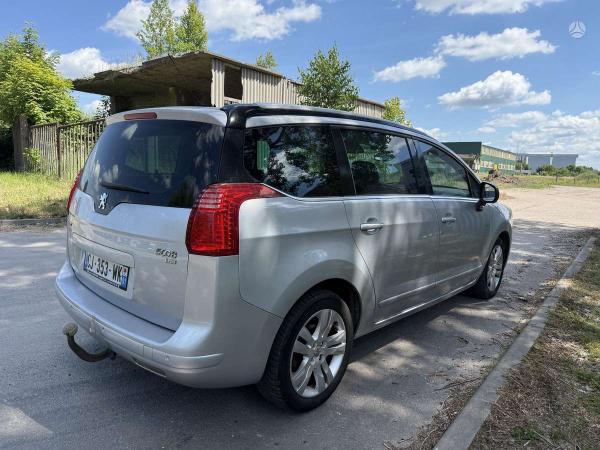 Grey Peugeot 5008 2012 in Taurage, with an engine capacity of 1.60 L and mileage of 270 thousand km for 3700 €, photo 6 on AUTOMOTO.COM.LV