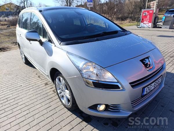 Серый Пежо 5008 2012 в Валмиера, объемом двигателя 2.00 л и пробегом 292 тыс. км за 3350 €, фото 5 на AUTOMOTO.COM.LV
