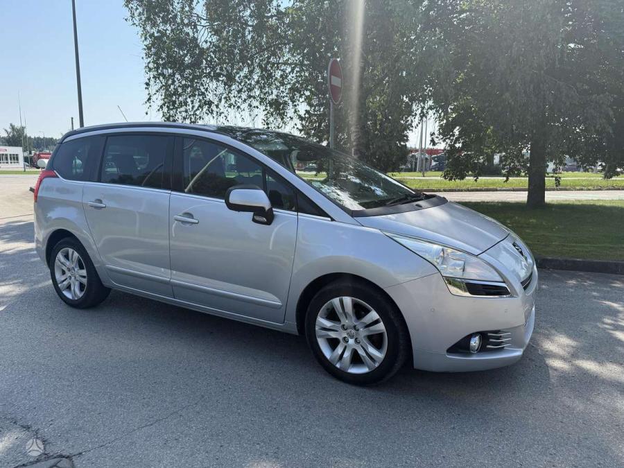 Pelēks Peugeot 5008 2012 Tauragė, ar dzinēja tilpumu 1.60 L un nobraukumu 275 tūkst. km par 4000 €, foto 4 vietnē AUTOMOTO.COM.LV
