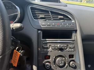 Pelēks Peugeot 5008 2012 Tauragė, ar dzinēja tilpumu 1.60 L un nobraukumu 275 tūkst. km par 4000 €, foto 14 vietnē AUTOMOTO.COM.LV