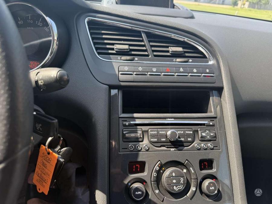 Pelēks Peugeot 5008 2012 Tauragė, ar dzinēja tilpumu 1.60 L un nobraukumu 275 tūkst. km par 4000 €, foto 14 vietnē AUTOMOTO.COM.LV