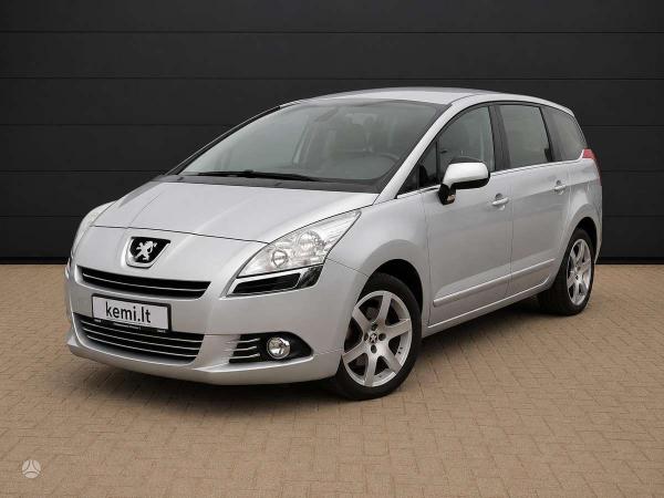 Pelēks Peugeot 5008 2012 Viļņa, ar dzinēja tilpumu 1.56 L un nobraukumu 171 tūkst. km par 3750 €, foto 1 vietnē AUTOMOTO.COM.LV