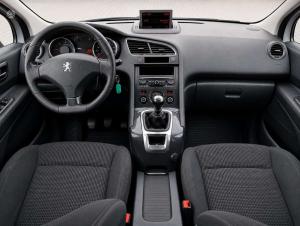Pelēks Peugeot 5008 2012 Viļņa, ar dzinēja tilpumu 1.56 L un nobraukumu 171 tūkst. km par 3750 €, foto 7 vietnē AUTOMOTO.COM.LV
