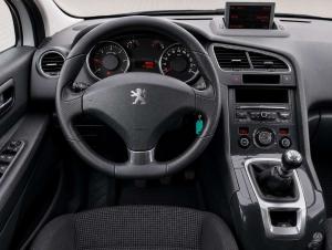 Pelēks Peugeot 5008 2012 Viļņa, ar dzinēja tilpumu 1.56 L un nobraukumu 171 tūkst. km par 3750 €, foto 8 vietnē AUTOMOTO.COM.LV