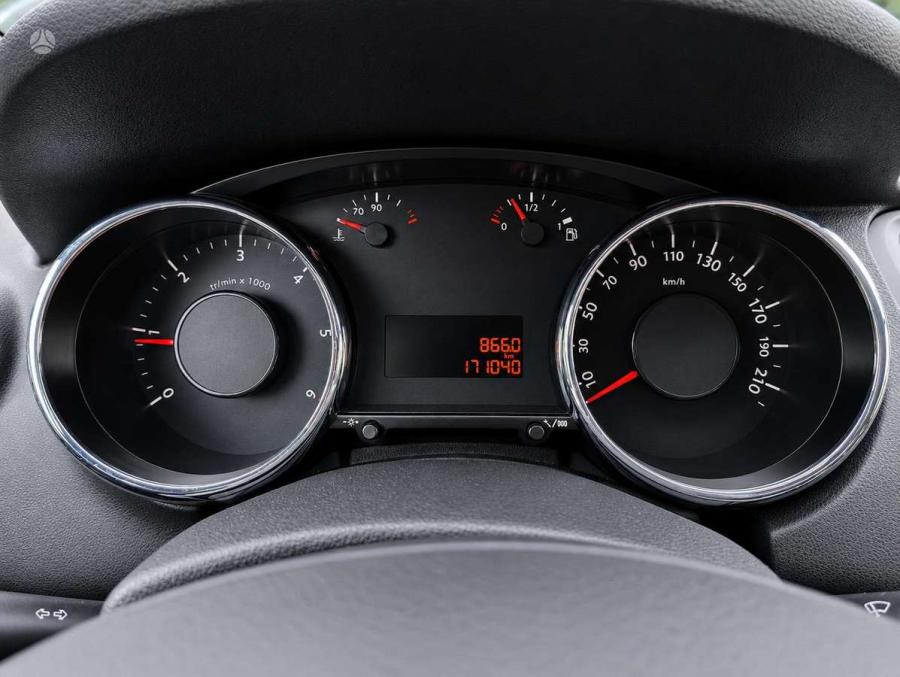 Pelēks Peugeot 5008 2012 Viļņa, ar dzinēja tilpumu 1.56 L un nobraukumu 171 tūkst. km par 3750 €, foto 9 vietnē AUTOMOTO.COM.LV