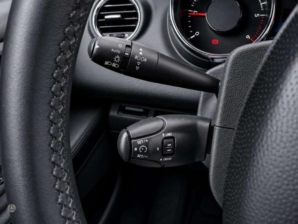 Pelēks Peugeot 5008 2012 Viļņa, ar dzinēja tilpumu 1.56 L un nobraukumu 171 tūkst. km par 3750 €, foto 9 vietnē AUTOMOTO.COM.LV