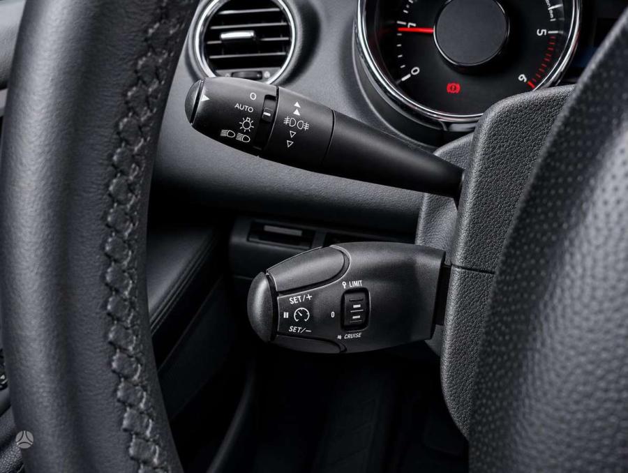 Pelēks Peugeot 5008 2012 Viļņa, ar dzinēja tilpumu 1.56 L un nobraukumu 171 tūkst. km par 3750 €, foto 10 vietnē AUTOMOTO.COM.LV