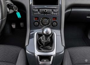 Pelēks Peugeot 5008 2012 Viļņa, ar dzinēja tilpumu 1.56 L un nobraukumu 171 tūkst. km par 3750 €, foto 11 vietnē AUTOMOTO.COM.LV