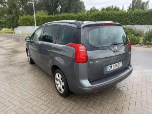 Grey Peugeot 5008 2012 in Taurage, with an engine capacity of 1.60 L and mileage of 257 thousand km for 3400 €, photo 5 on AUTOMOTO.COM.LV