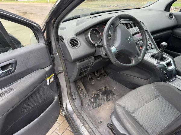 Pelēks Peugeot 5008 2012 Tauragė, ar dzinēja tilpumu 1.60 L un nobraukumu 257 tūkst. km par 3400 €, foto 8 vietnē AUTOMOTO.COM.LV