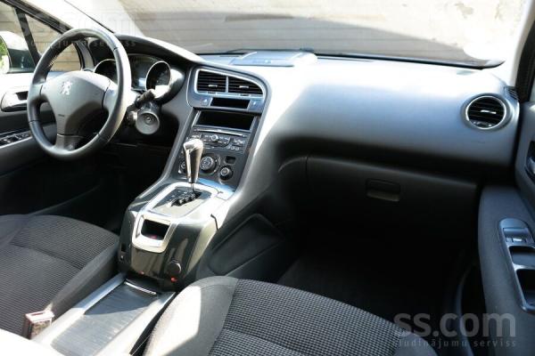 Peugeot 5008 2012 Rīga vietnē Pelēks Peugeot 5008 2012 Rīga, ar dzinēja tilpumu 2.00 L un nobraukumu 273 tūkst. km par 4990 €, foto 9 vietnē AUTOMOTO.COM.LV