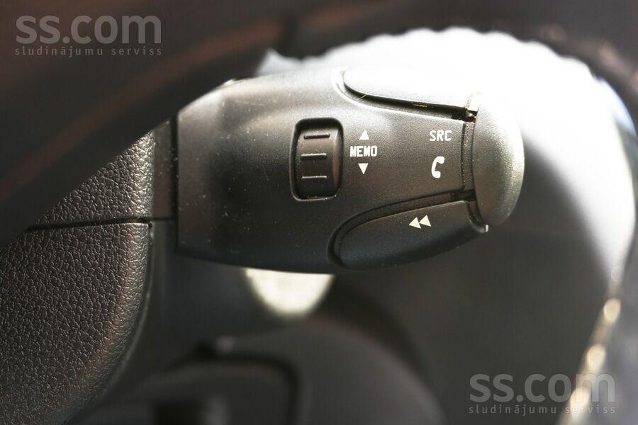 Pelēks Peugeot 5008 2012 Rīga, ar dzinēja tilpumu 2.00 L un nobraukumu 273 tūkst. km par 4990 €, foto 15 vietnē AUTOMOTO.COM.LV