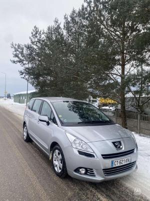 Pelēks Peugeot 5008 2013 Tauragė, ar dzinēja tilpumu 1.56 L un nobraukumu 215 tūkst. km par 4450 €, foto  vietnē AUTOMOTO.COM.LV