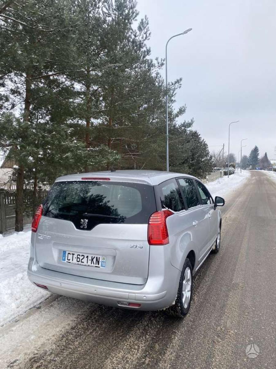 Pelēks Peugeot 5008 2013 Tauragė, ar dzinēja tilpumu 1.56 L un nobraukumu 215 tūkst. km par 4450 €, foto 4 vietnē AUTOMOTO.COM.LV
