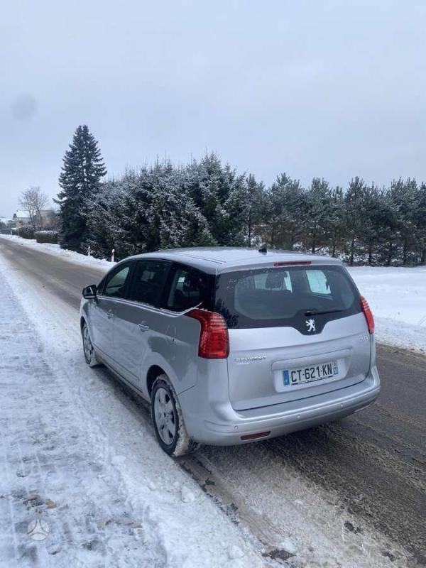 Pelēks Peugeot 5008 2013 Tauragė, ar dzinēja tilpumu 1.56 L un nobraukumu 215 tūkst. km par 4450 €, foto 6 vietnē AUTOMOTO.COM.LV