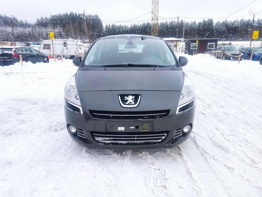 Grey Peugeot 5008 2013 in Vilnius, with an engine capacity of 1.60 L and mileage of 180 thousand km for 3900 €, photo 2 on AUTOMOTO.COM.LV