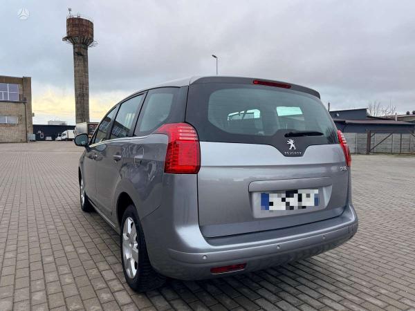 Pelēks Peugeot 5008 2013 Tauragė, ar dzinēja tilpumu 2.00 L un nobraukumu 219 tūkst. km par 4699 €, foto 9 vietnē AUTOMOTO.COM.LV